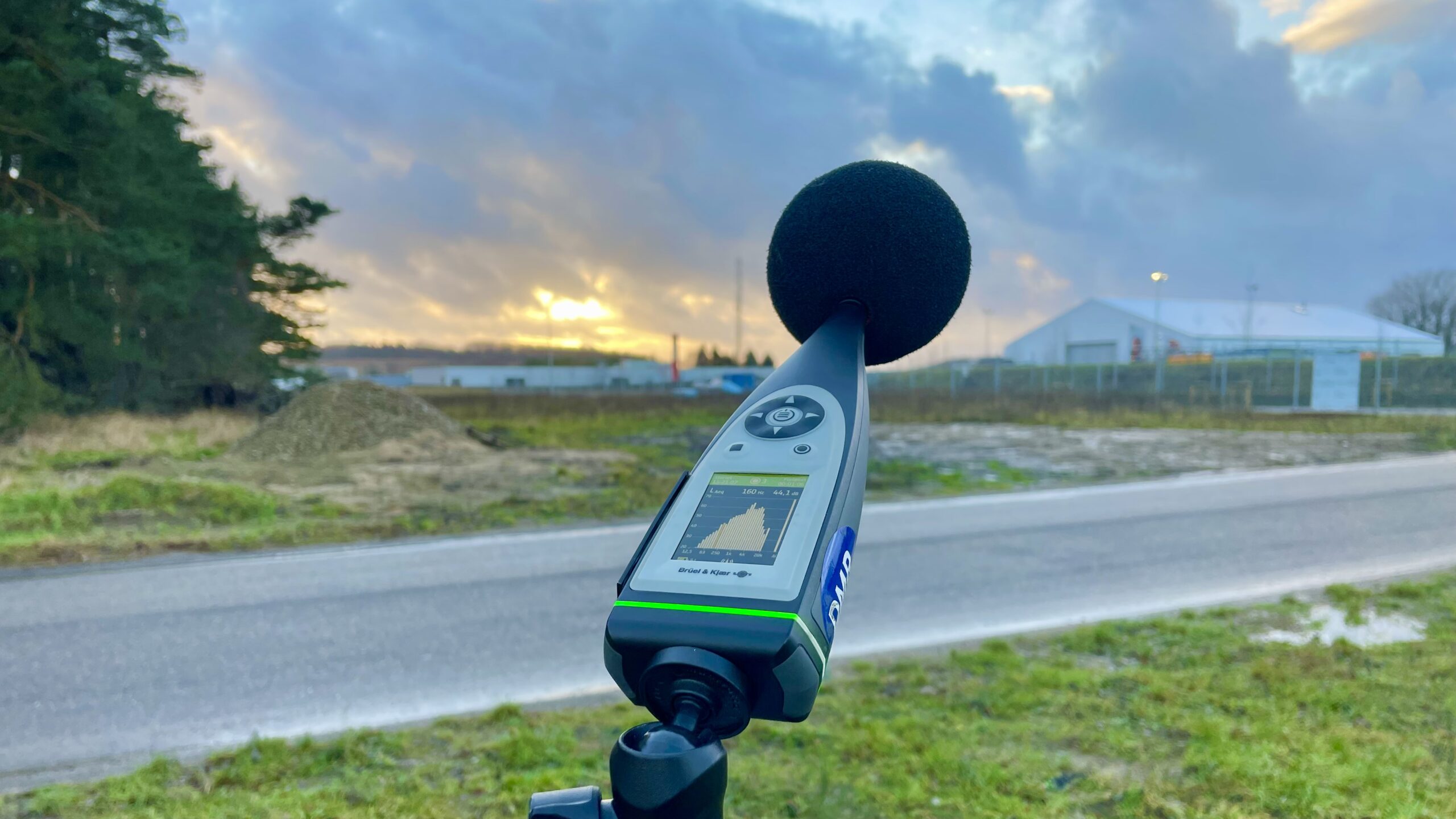 Støj og bygningsakustik - DMR A/S - dmr.dk